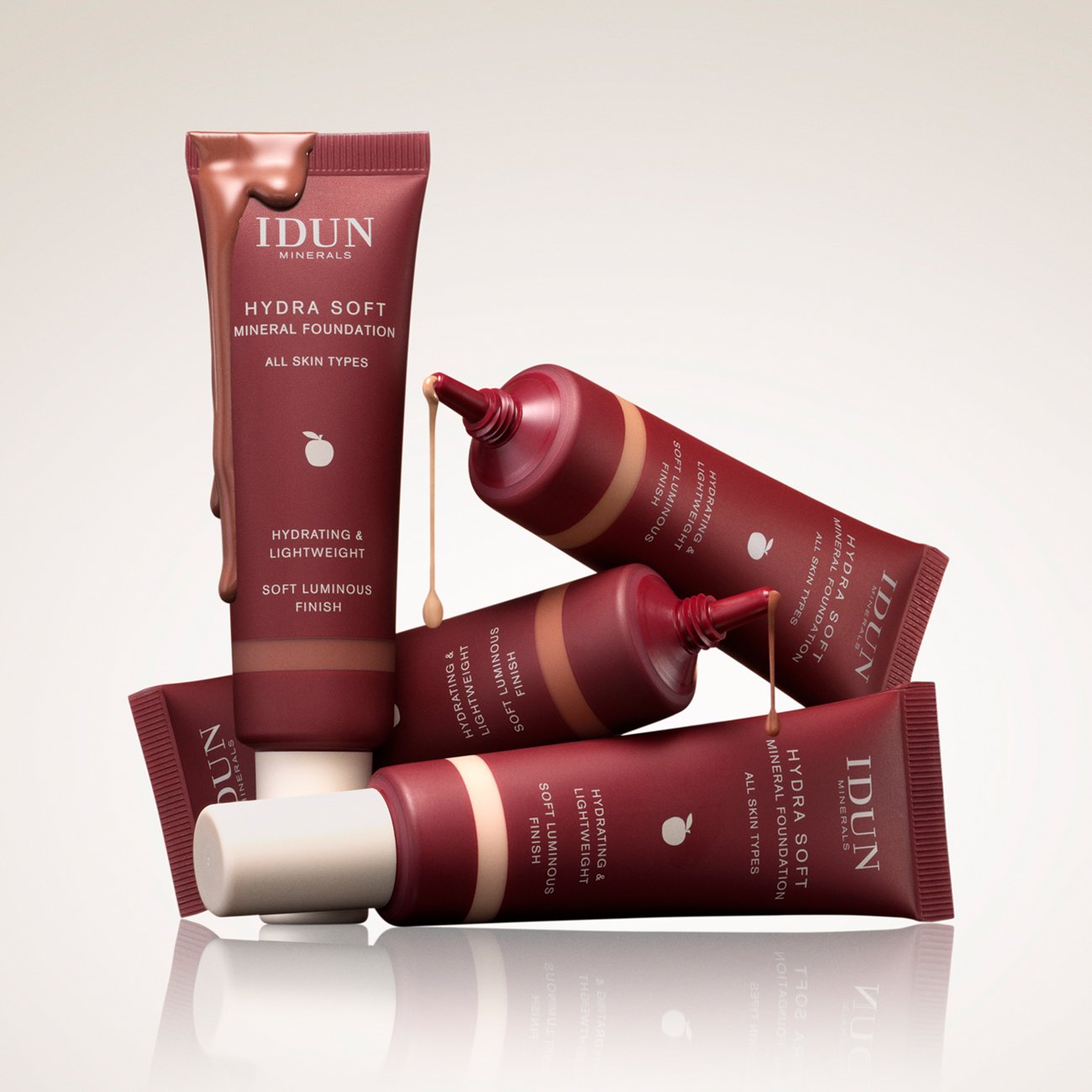 Köp IDUN Minerals Hydra Soft Mineral Foundation Gylla | Apohem